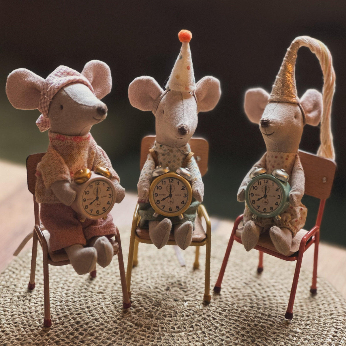 Maileg Chair Mouse Dark Powder SS25: NEW ARRIVAL – Ruby & Grace